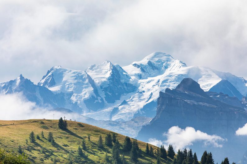 Verchaix France : Ski & mountain village in Haut Giffre Valley, Grand ...